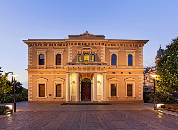 40 Places to Visit in Adelaide, Tourist Places & Top Attractions