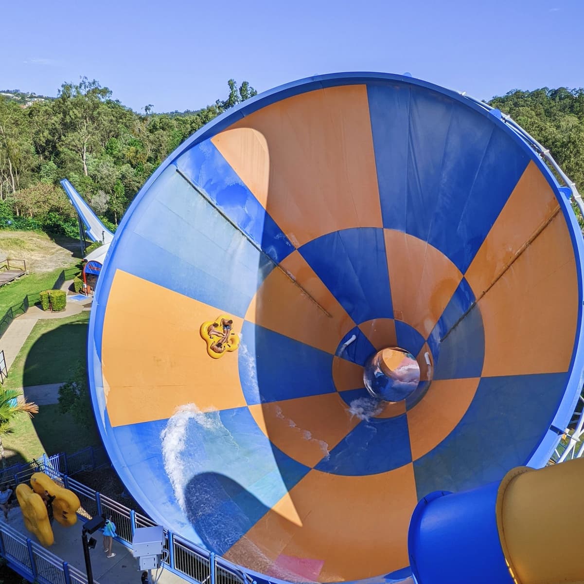 15 Wet N Wild Gold Coast Rides That You Should Definitely Try!