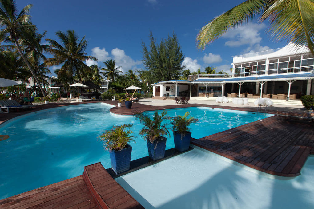 Glimpse of Mauritius | From Seven-Hued Hills to Serene Coasts