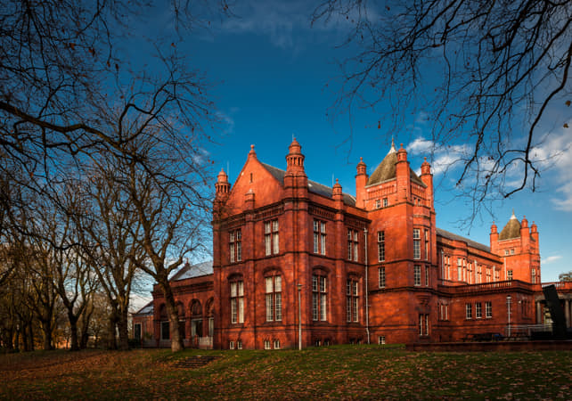 21 Places to Visit in Manchester, Tourist Places & Attractions