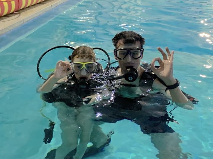 6 Places To Go Scuba Diving In London