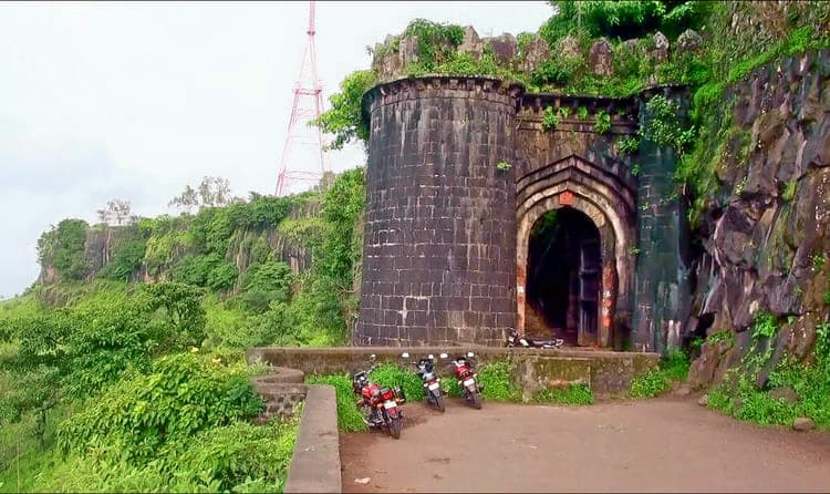 24 Places to Visit in Satara, Tourist Places & Top Attractions