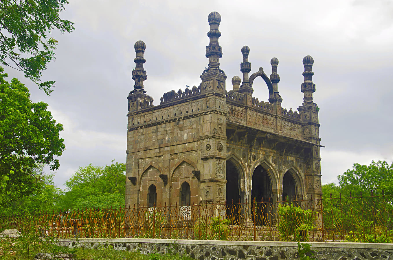 15 Places to Visit in Ahmednagar, Tourist Places & Attractions