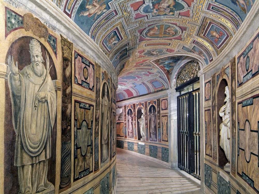 Explore the Iconic Architecture of St. Peter's Basilica