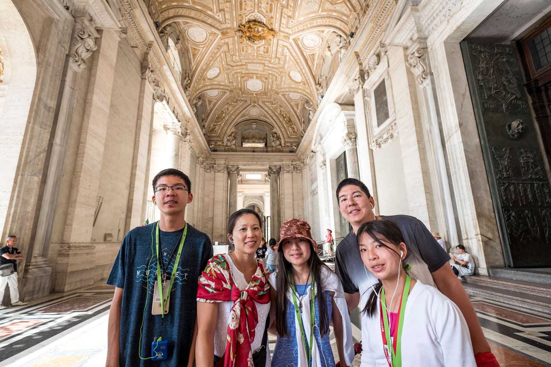 Le code vestimentaire du Vatican expliqué | À faire et à ne pas faire