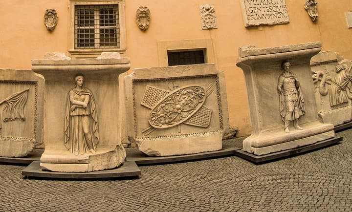 Explore the Temple of Hadrian | A Window into Roman History