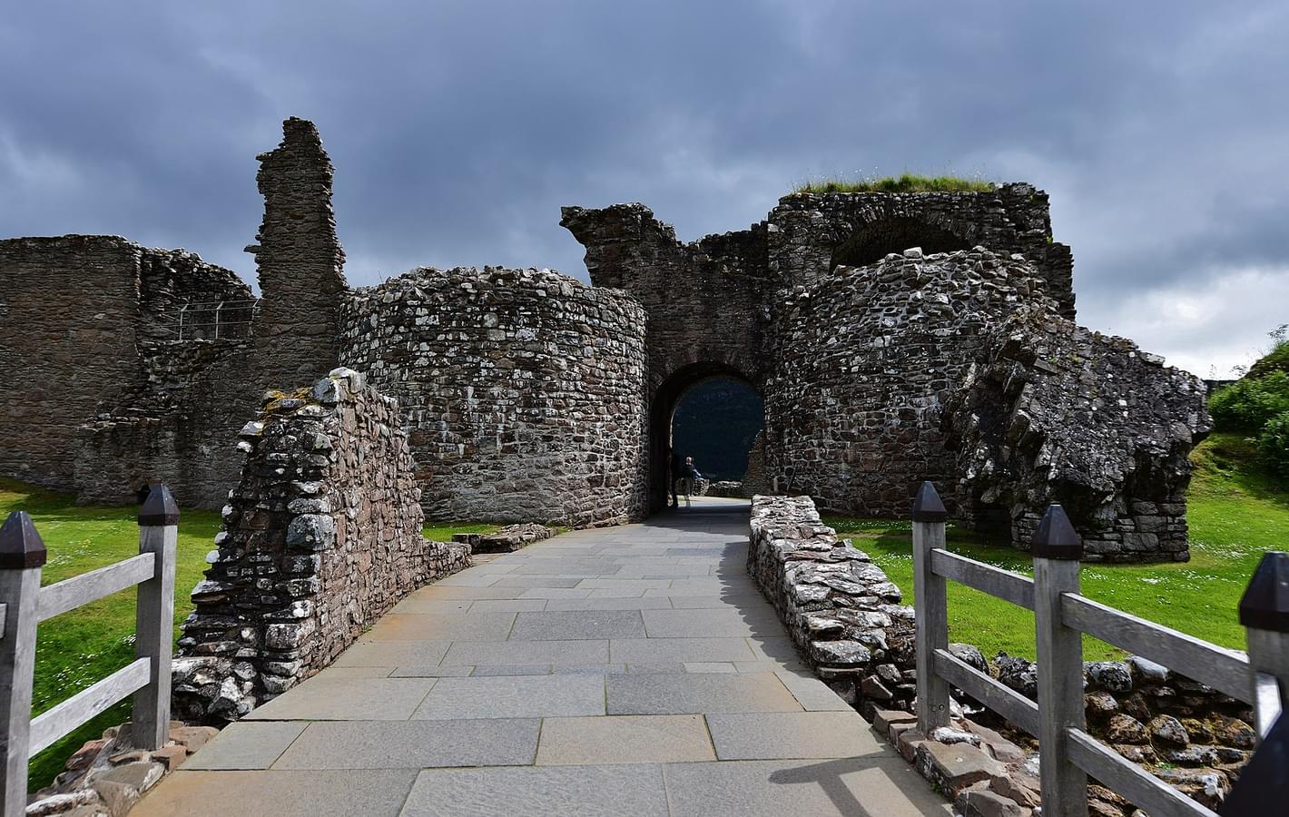 15 Places to Visit in Inverness, Tourist Places & Attractions