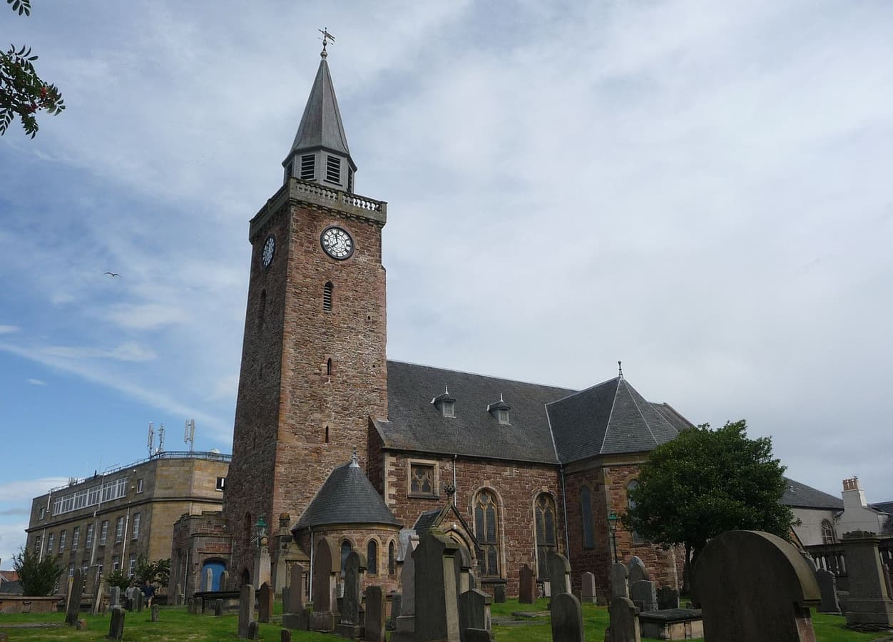 15 Places to Visit in Inverness, Tourist Places & Attractions