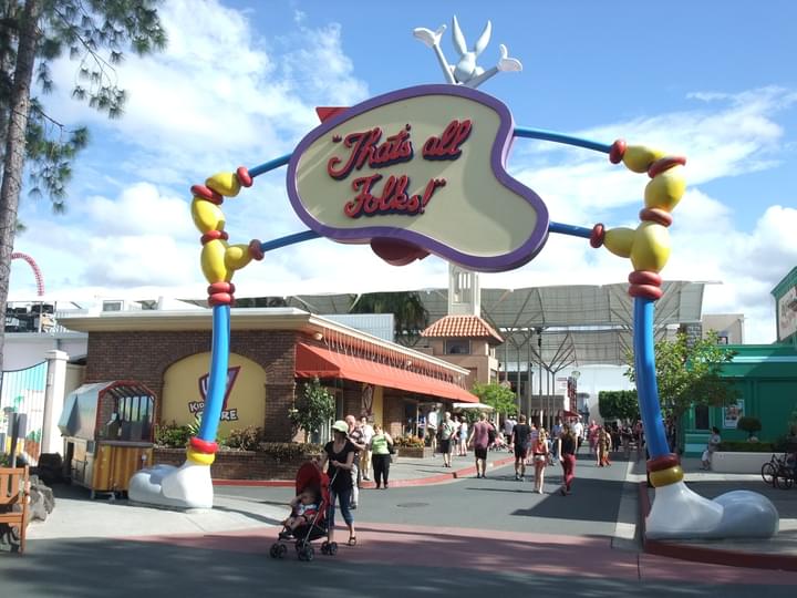 Warner Bros Movie World Rides | Experience Adventure Rides