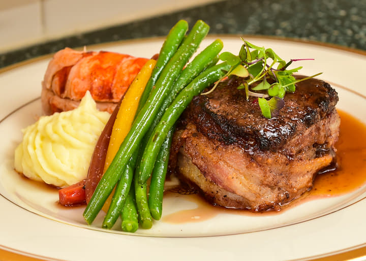 Dining in Ferrari World Abu Dhabi: 4 Must-Try Restaurants