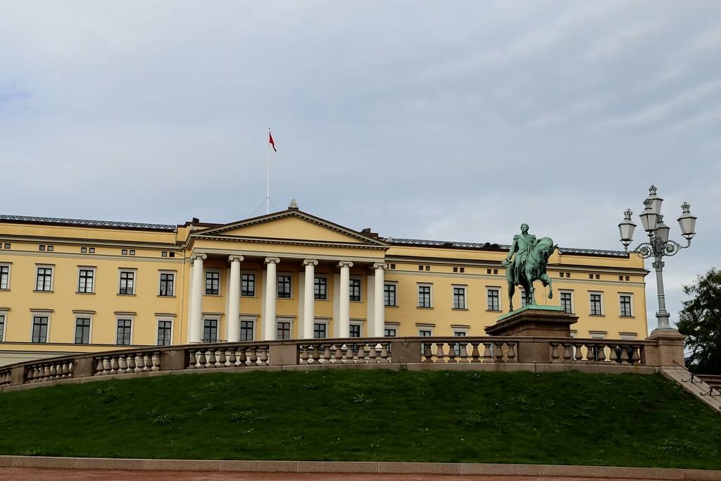 The Royal Palace, Oslo: How To Reach, Best Time & Tips