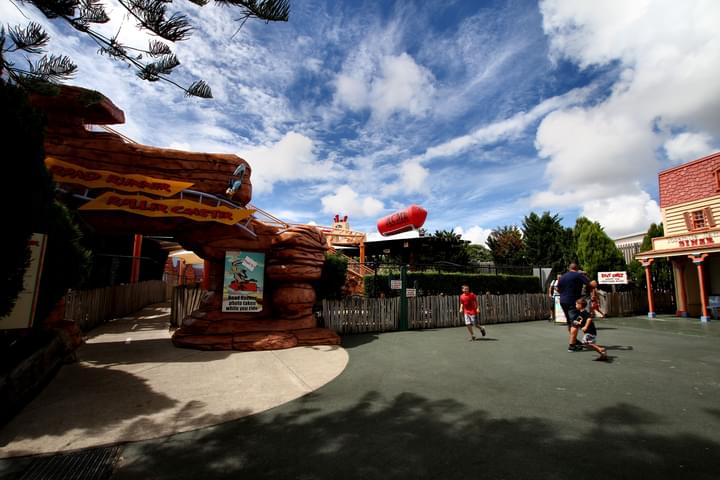 Warner Bros Movie World Tickets | Enjoy Thrill Seeking Rides