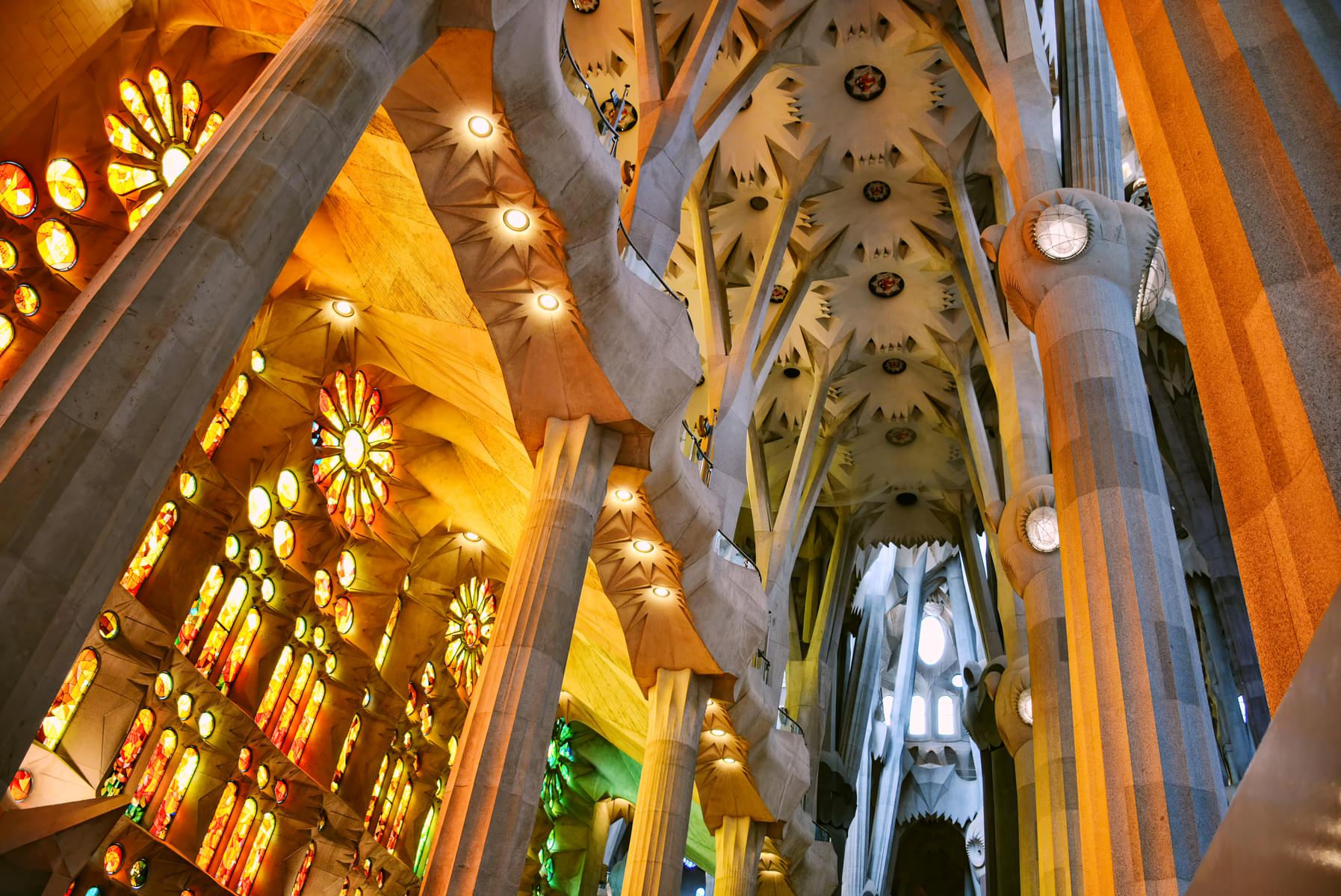 10 Fascinating La Sagrada Familia Facts: A Must-See Landmark