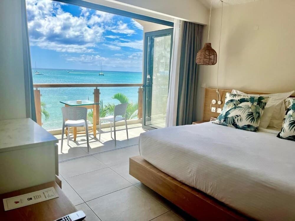 Glimpse of Mauritius | From Seven-Hued Hills to Serene Coasts