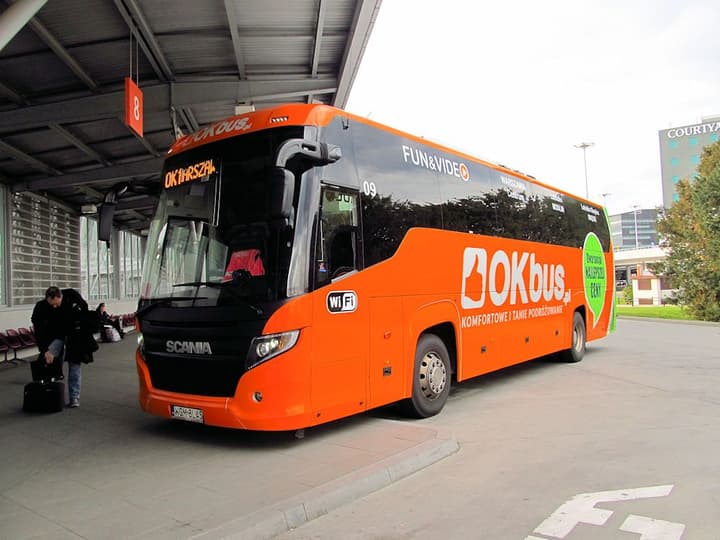 Hop On Hop Off Warsaw Bus Tours: See The Famous Landmarks