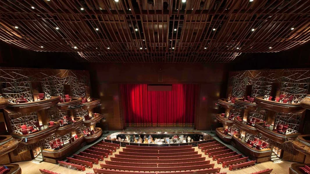 Inside Dubai Opera: Highlights, Insides, Know Before Go & More!