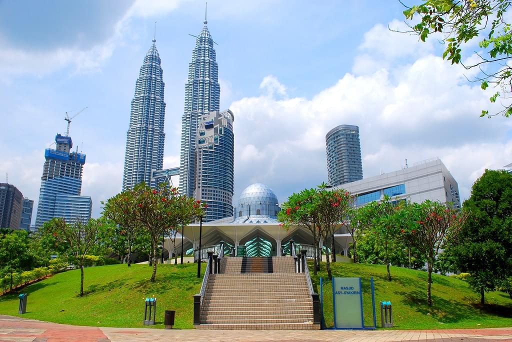 Places To Visit Near Aquaria KLCC | Discover Nearby Delights