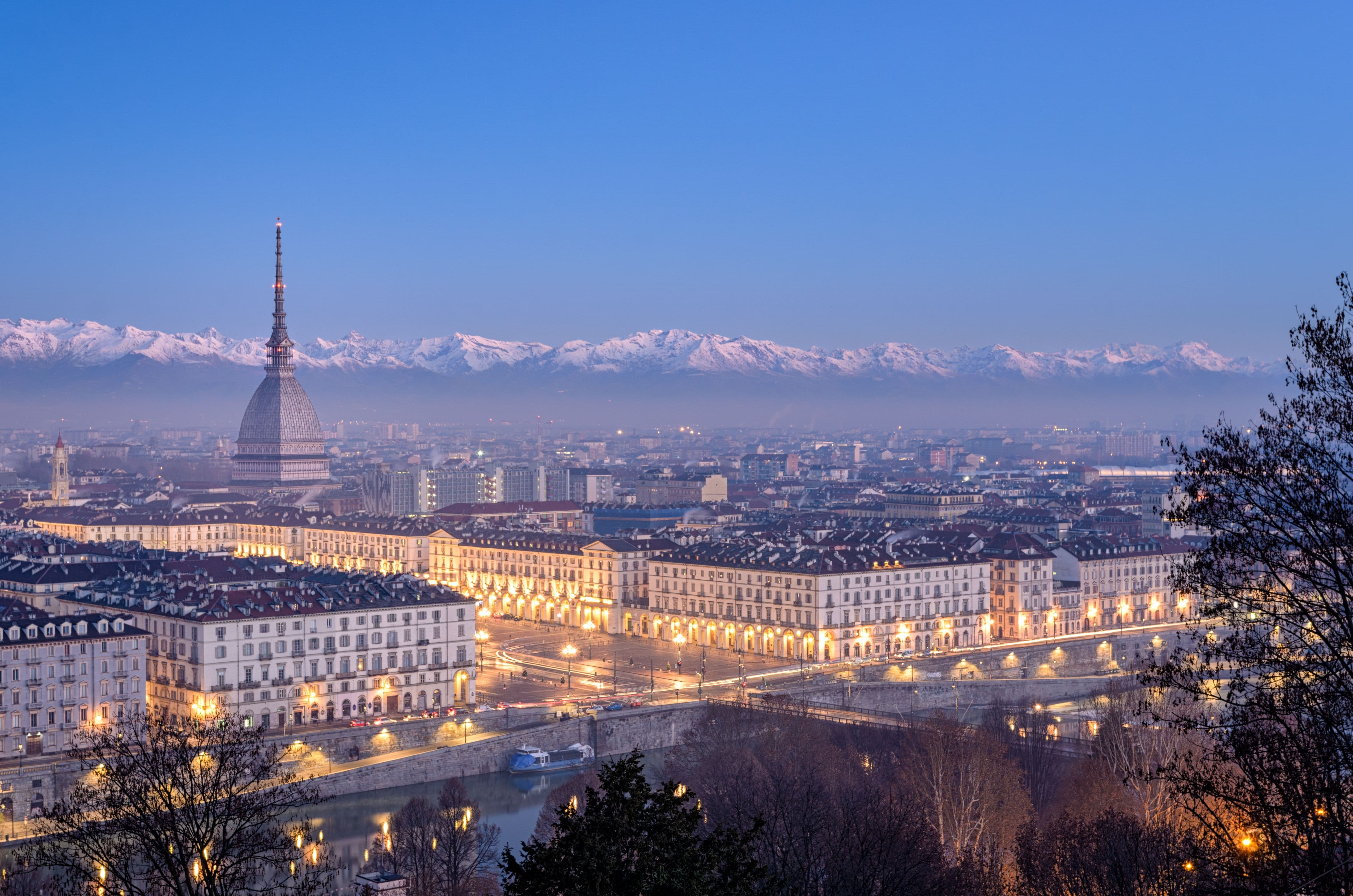 Best Time to Visit Turin: Seasons & Months