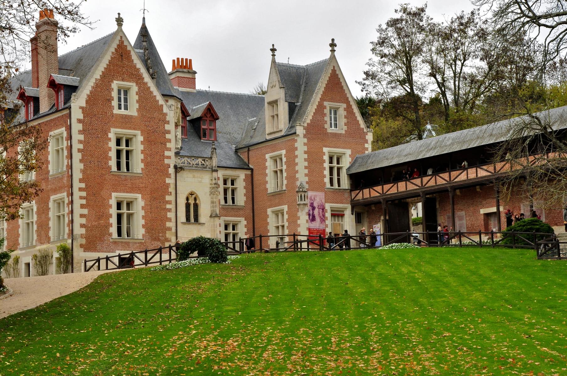 Visit Chateau du Clos luce & Explore this perfect Historical Castle