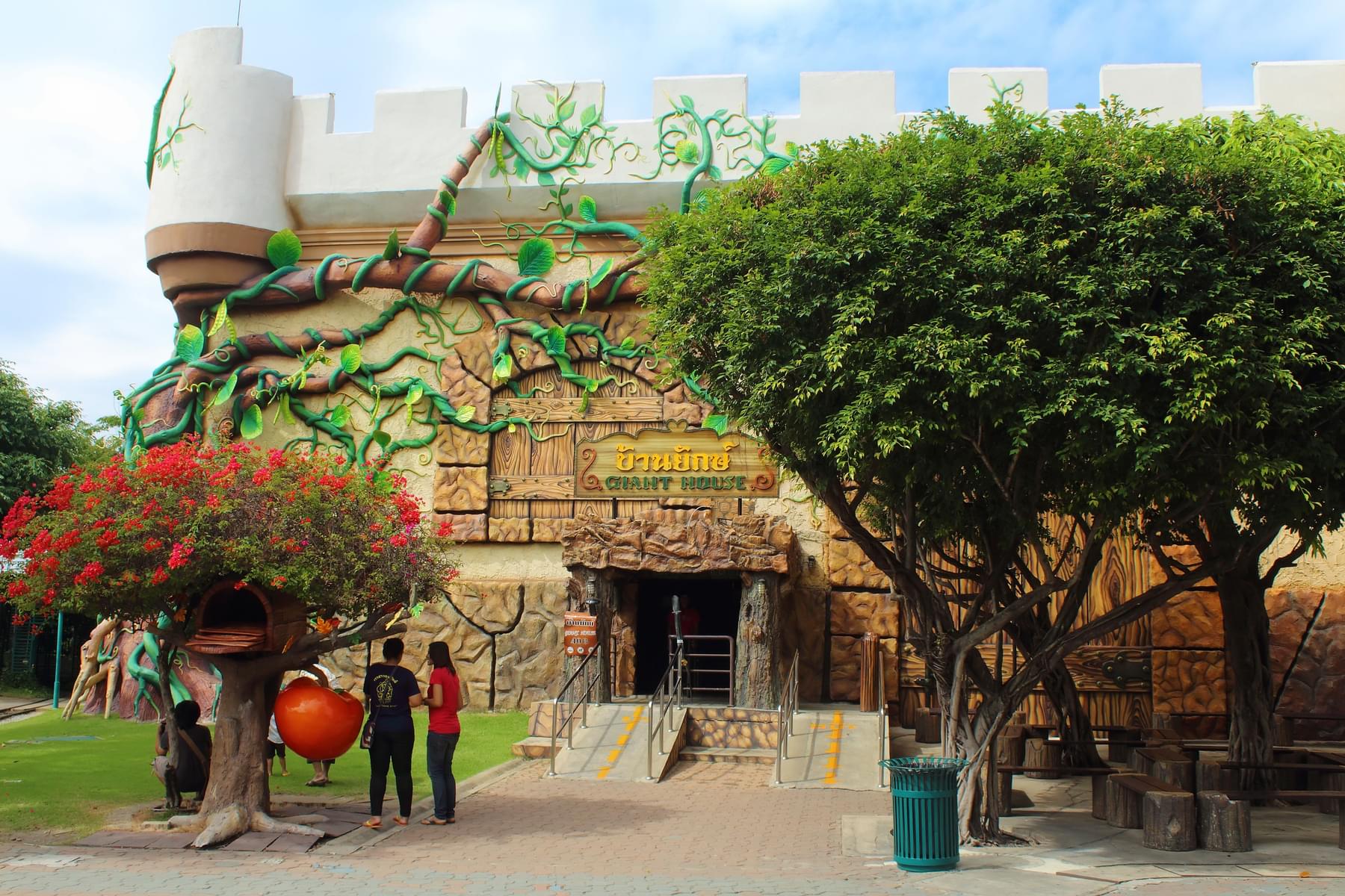 Dream World Bangkok - Get Ready For Thrilling Rides | By Thrillophilia