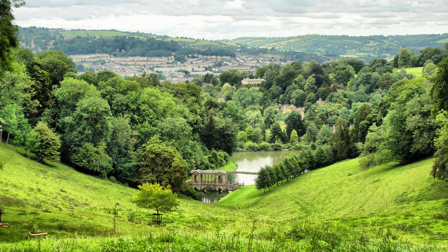 15 Places to Visit in Bath, Tourist Places & Top Attractions