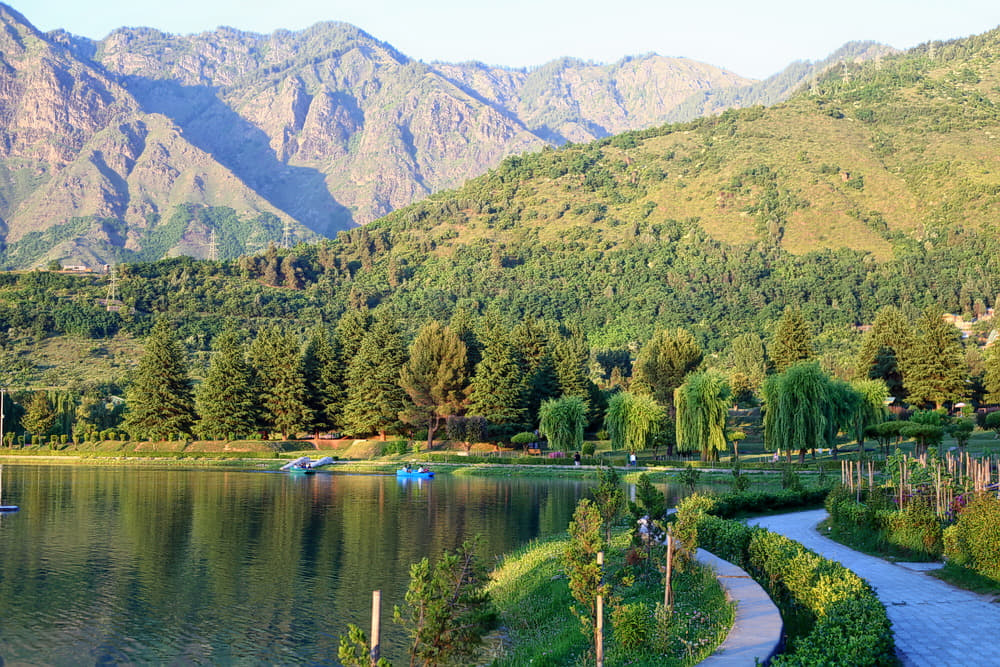 35 Places to Visit in Srinagar, Tourist Places & Top Attractions