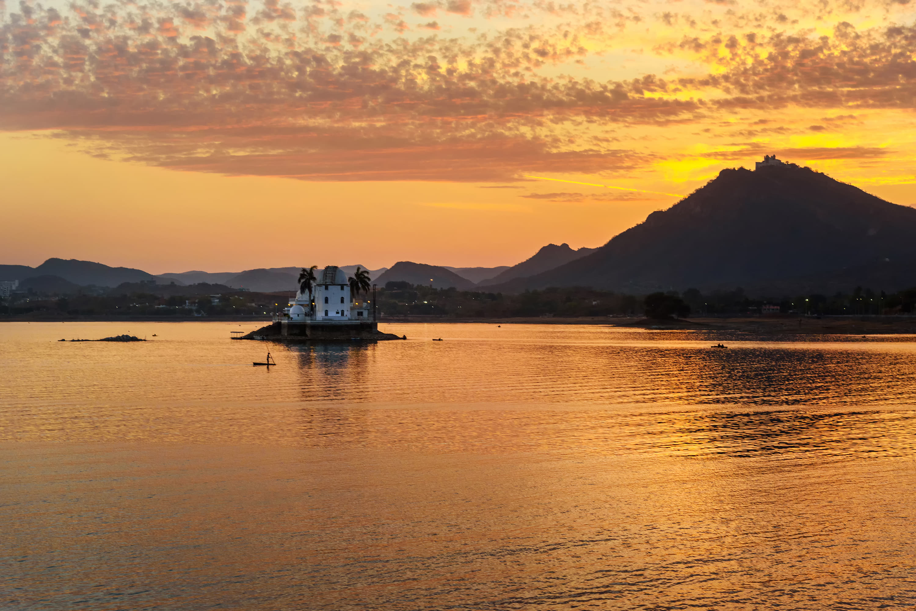 Rajasthan Monsoon Trip | Exploring Rajputana Forts and Temples