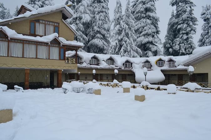 55 Resorts in Manali | Deals Upto 50% Off